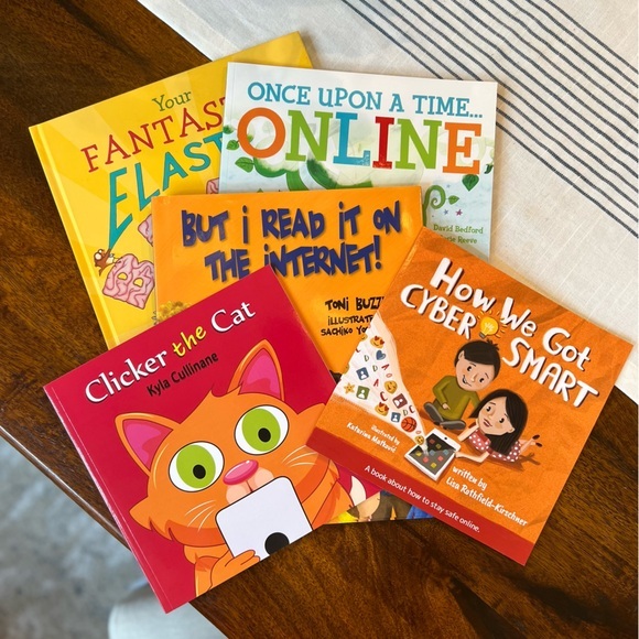 Other | 5 Book Kids Bundle On The Internet Brain And Being Online And ...